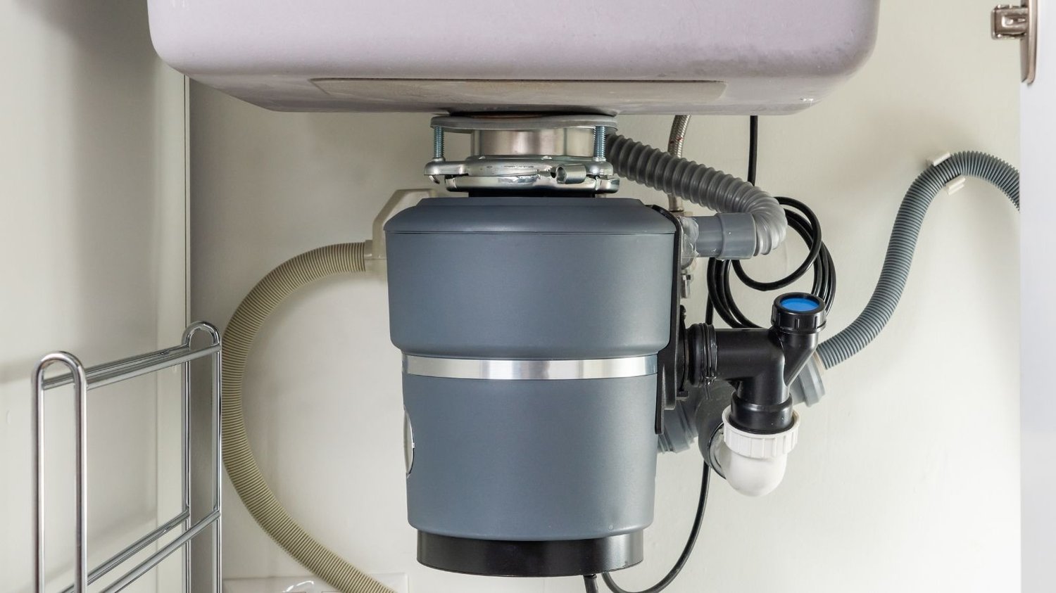 Can I Sharpen Garbage Disposal Blades With Ice Cubes?